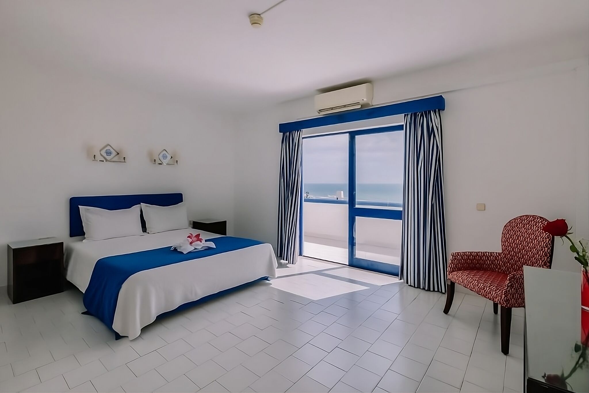 Great Location Near Oura Beach! Kitchenette, Balcony With Sea View, 2 Pools! - Albufeira