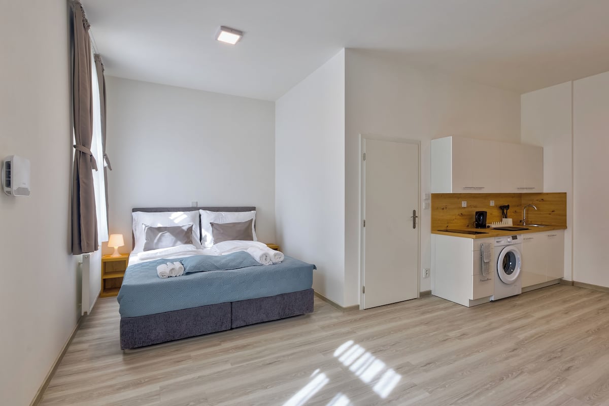 Wi-Fi de cortesia, roupa de cama