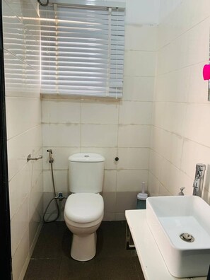 Apartamento, 3 quartos | Casa de banho