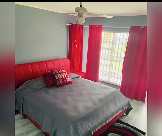 Halaal On The Vaal - Deneysville