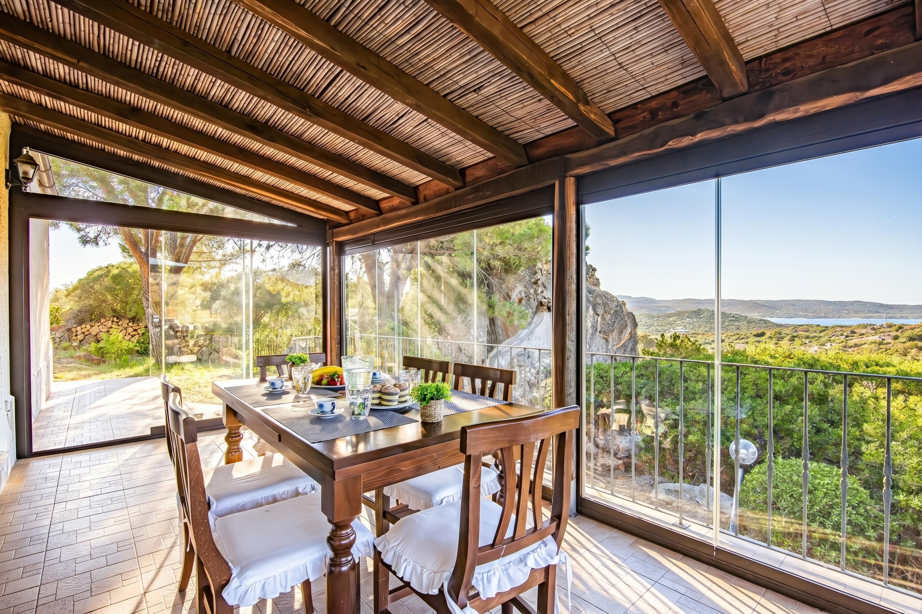 Villa Familiar, vários quartos, junto à montanha (Villa La Licciola) | Restaurantes