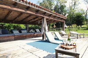 Piscina exterior sazonal 