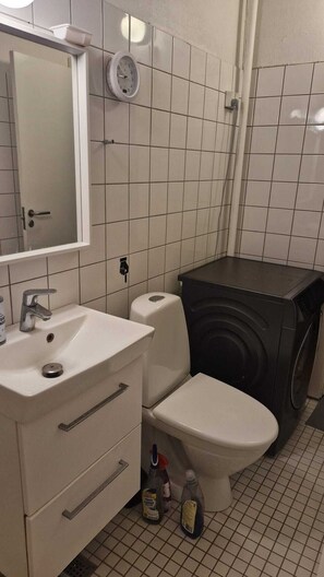 Dormitório Partilhado, 1 quarto, fumadores | Casa de banho