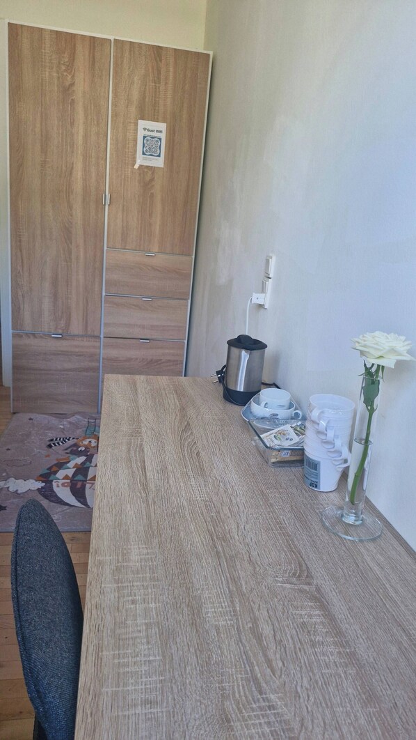 Dormitório Partilhado, 1 quarto, fumadores | Sala de estar