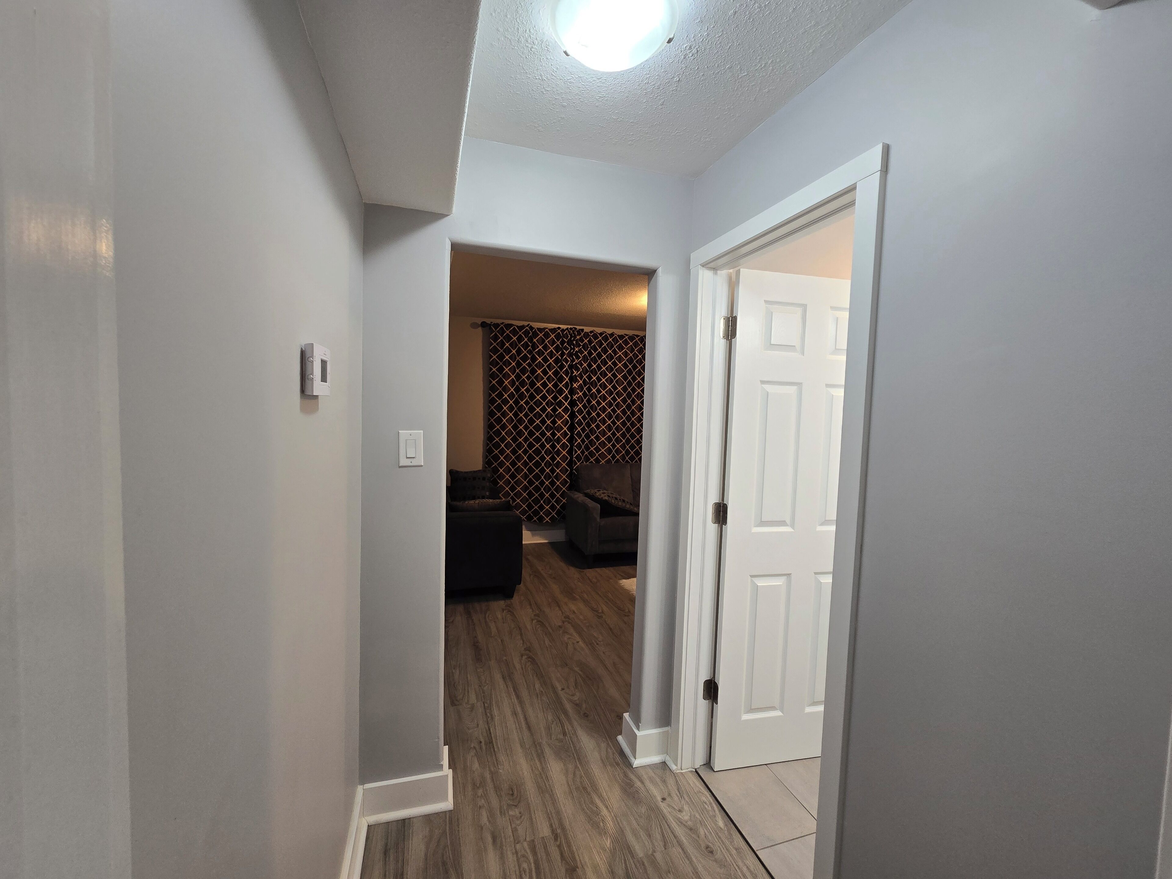 Cozy 1br Suite | Free Wi-fi + Netflix | Near Downtown Medicine Hat - Medicine Hat