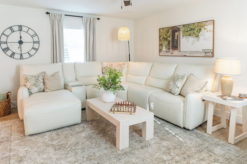 New Luxury Stay. Backyard Games. Near Siesta Key. - Sarasota, FL