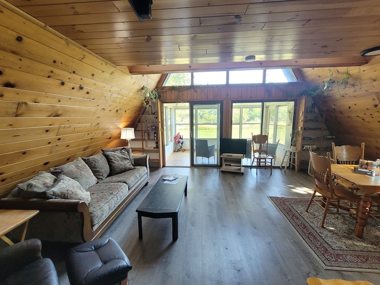 A Frame Cabin With A Short Stroll To A Gorgeous Sandy Beach! - Beaver Island, MI
