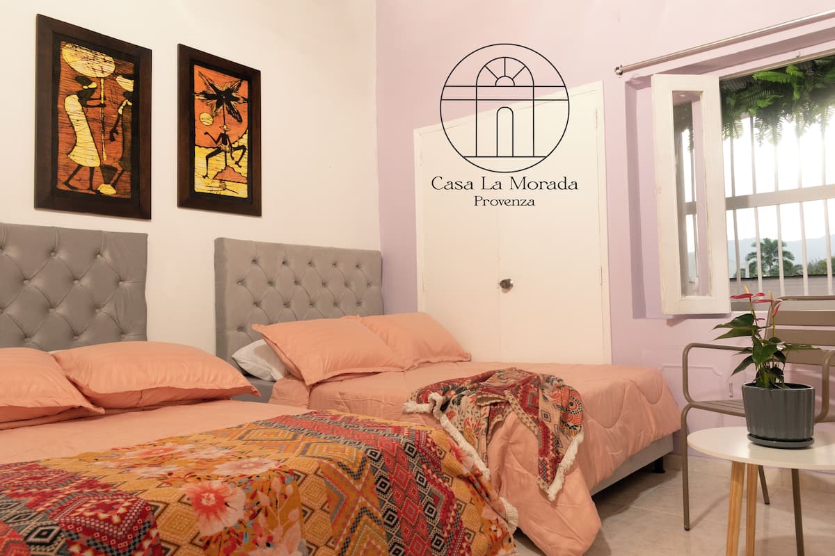 Quarto Twin Básico | Ferro/tábua de engomar, Wi-fi grátis