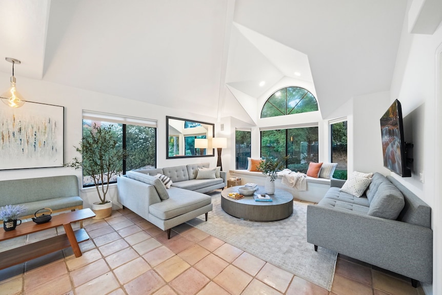 Sunset Ridge: Heated Pool Spa Zen Path Views Ev Golf Family Friendly - 폴브룩