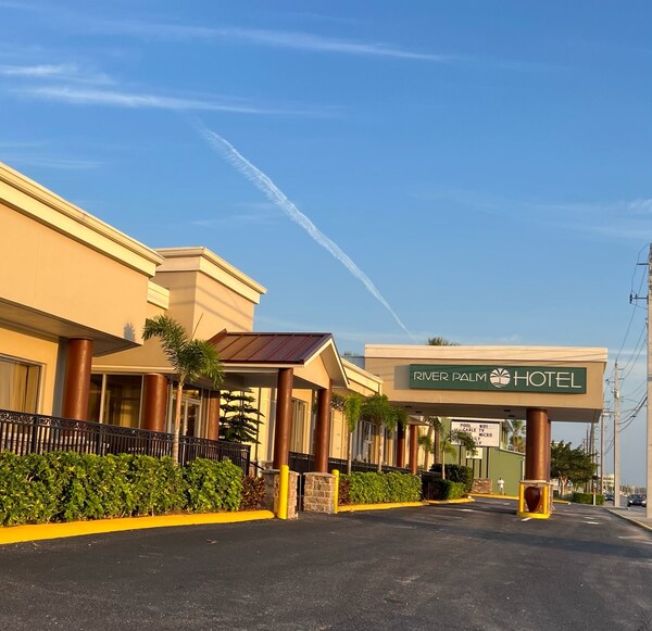 River Palm Hotel - Melbourne, FL