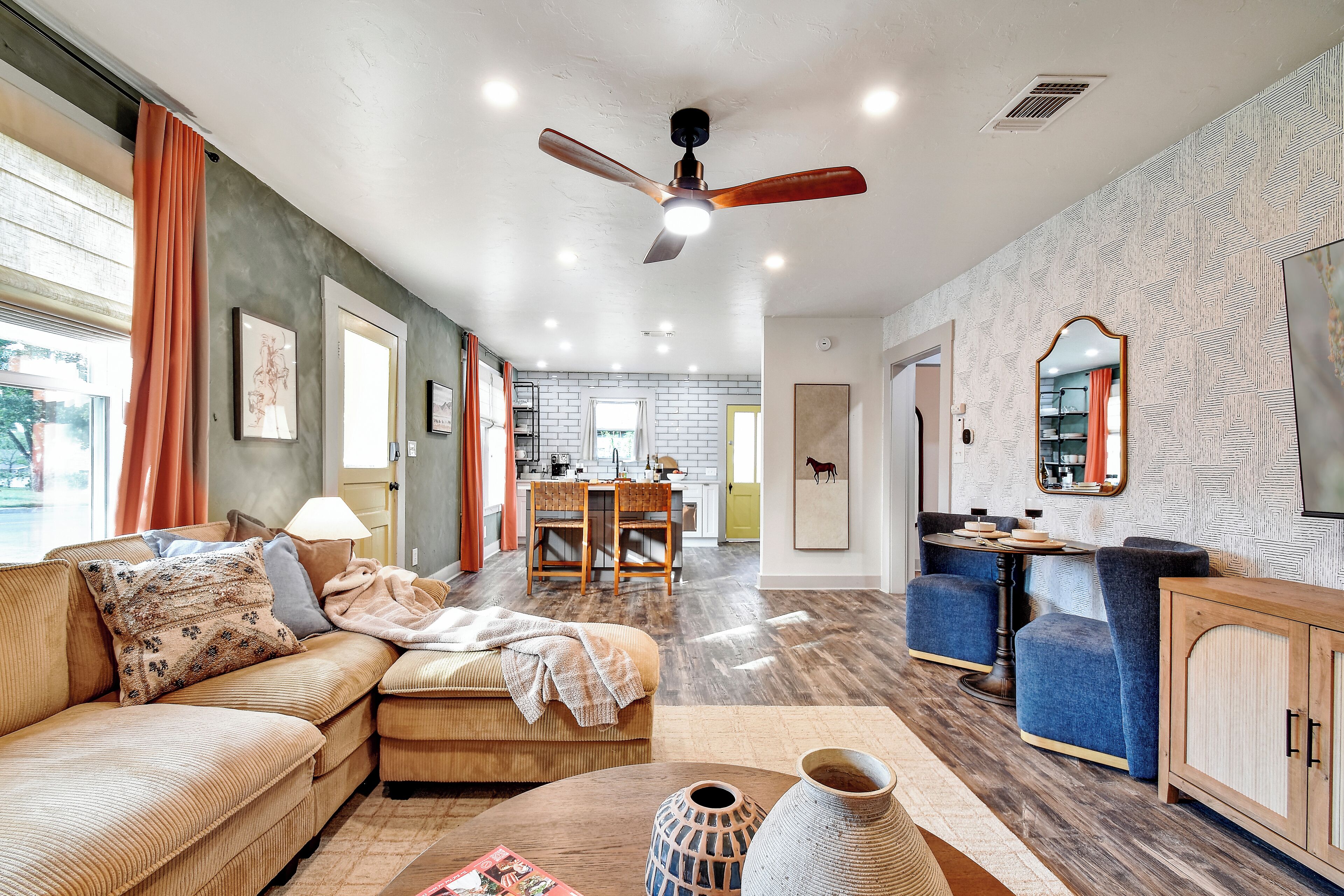 Relax With Style: 2 Bedroomscowboy Poolhot Tubfire Pitwalk Or Bike To Main - Fredericksburg, TX