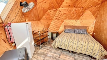 Cabine, 1 cama de casal, pátio