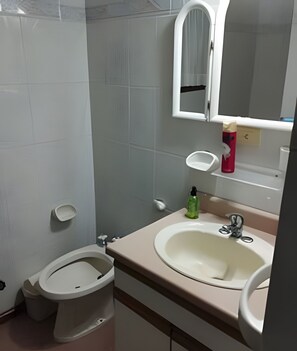Casa Comfort, vista para o pátio | Casa de banho