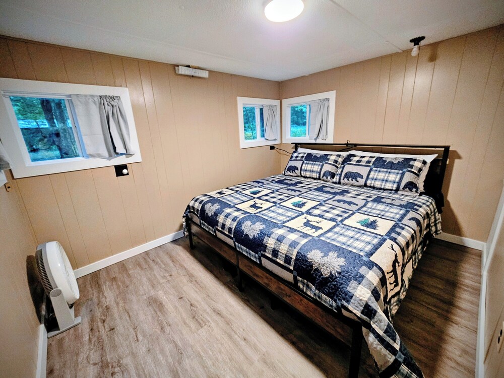 The Northwoods Den- A terrific 2-bedroom house on 9 secluded acres in ...