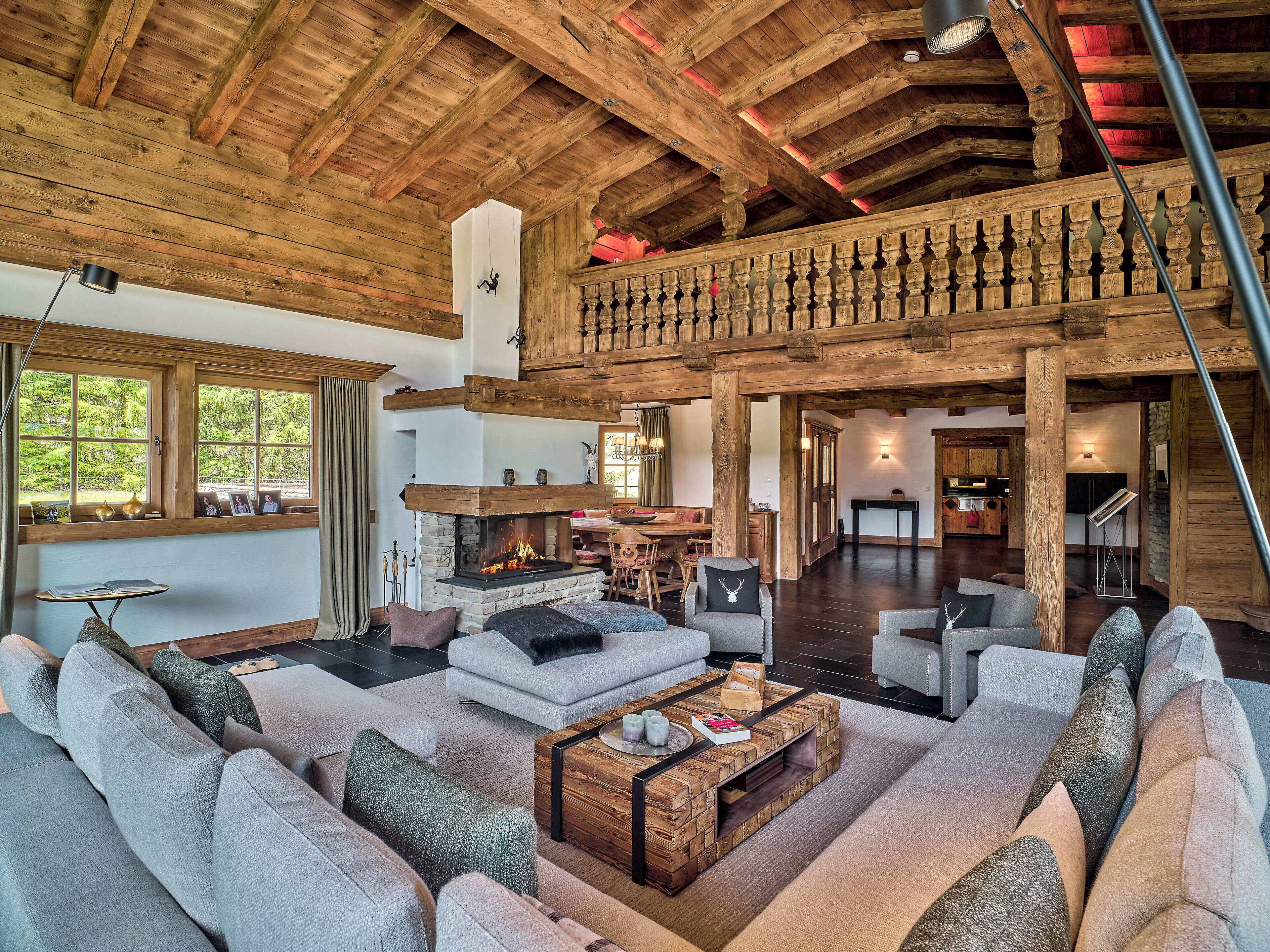 Ultra-luxe Ski Chalet - Private Pools, Sauna, Theater, Gym & Panoramic Views - Kitzbühel