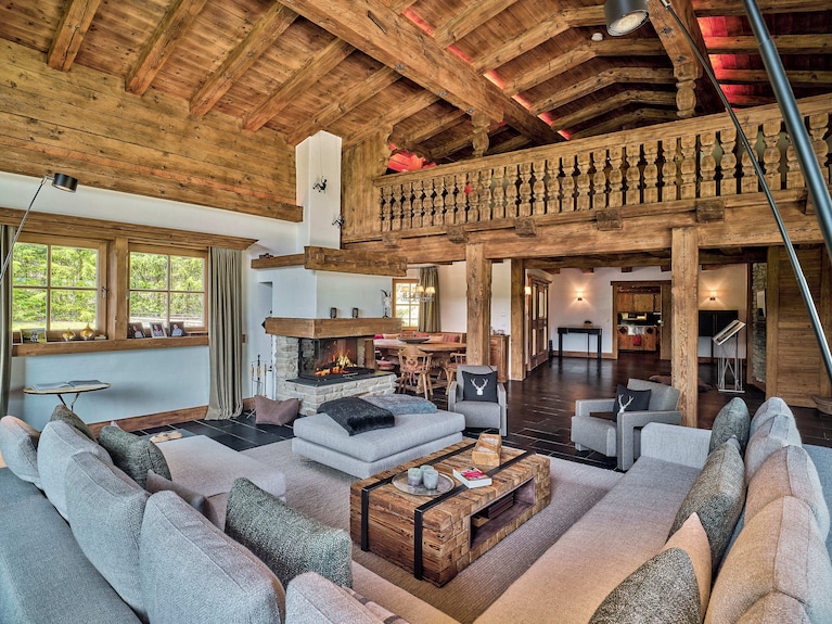 Ultra-luxe Ski Chalet - Private Pools, Sauna, Theater, Gym & Panoramic Views - Kitzbühel