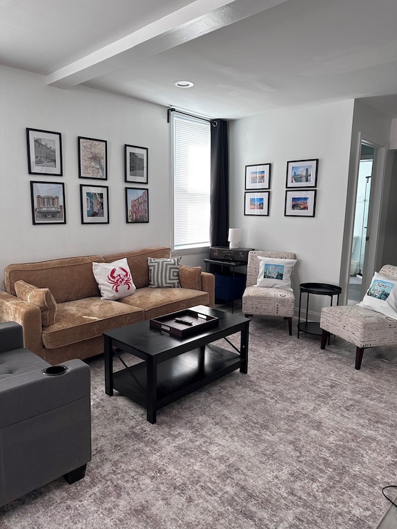 Spacious 4-bedroom Retreat House With Plenty Of Parking - Baltimore, MD