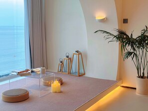 Quarto Duplo Comfort, vista para o mar | Secretária, secretária adequada para computadores portáteis
