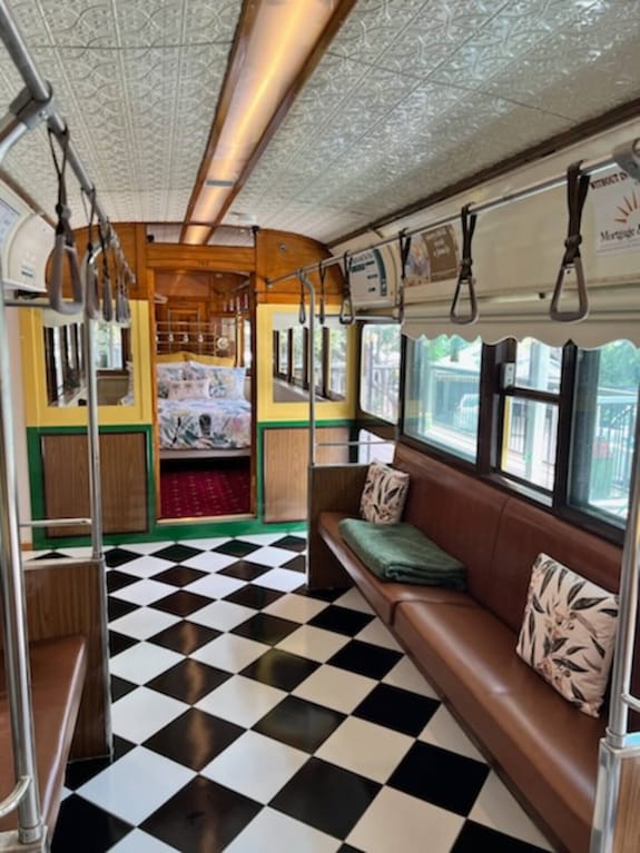 Yarra Valley Tram Stay - 힐스빌