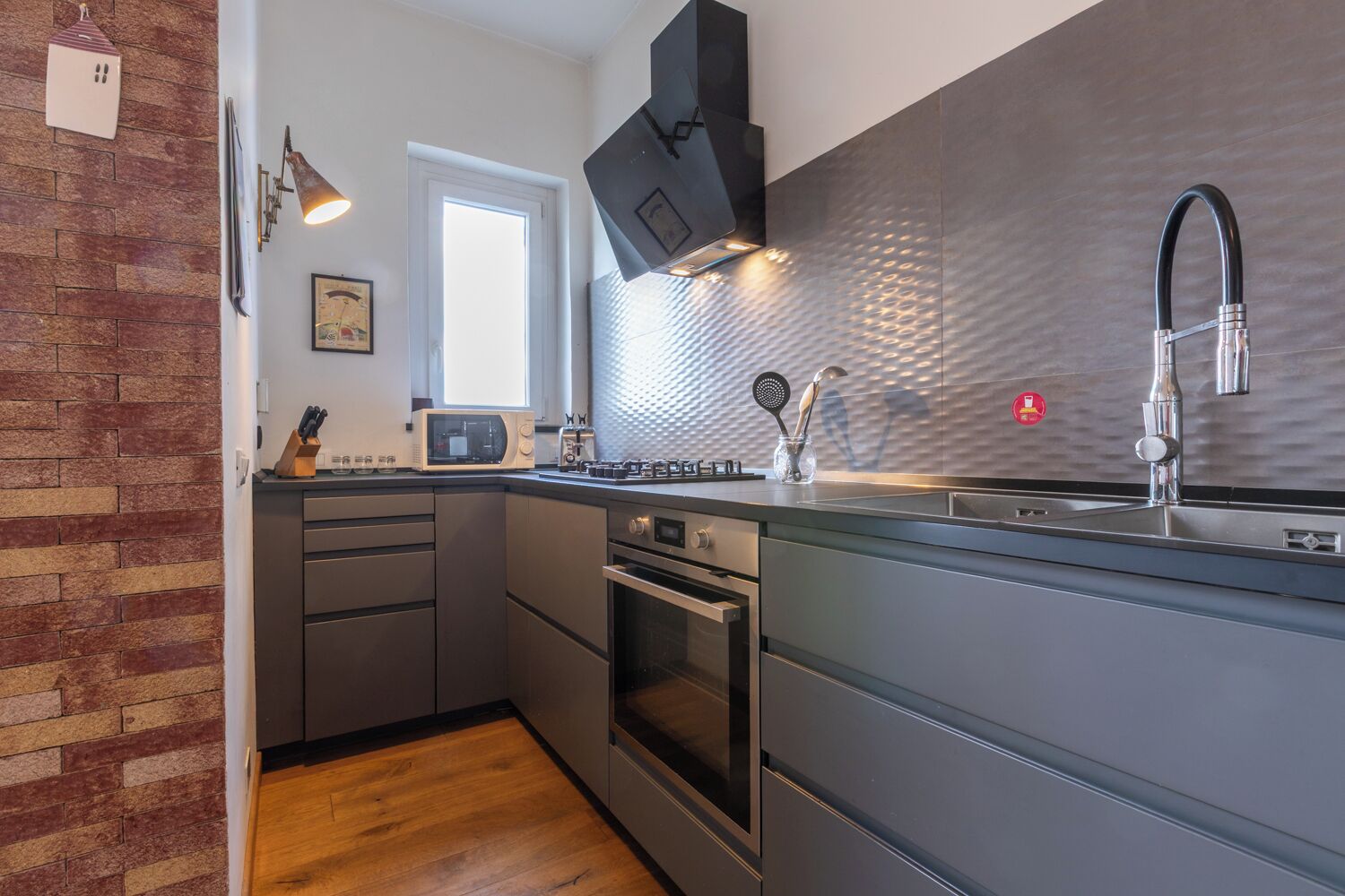 Apartamento Básico | Cozinha privada | Uma máquina de café expresso, uma chaleira elétrica 