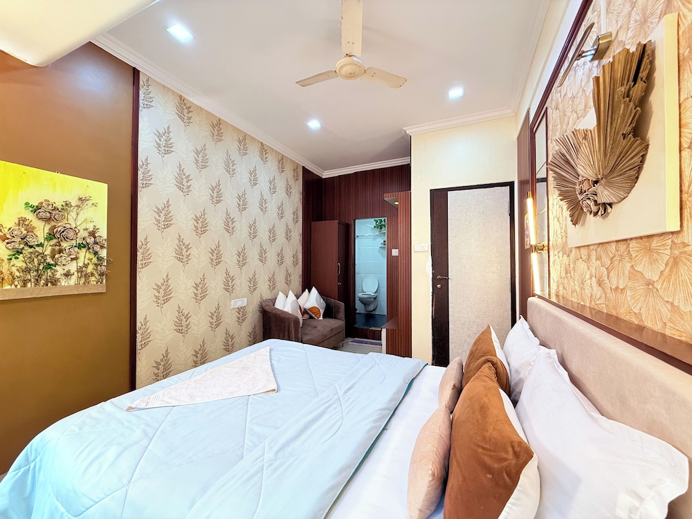 Garden Veil 4BHK Luxury Spacez Villa with Private Garden & Terrace ...