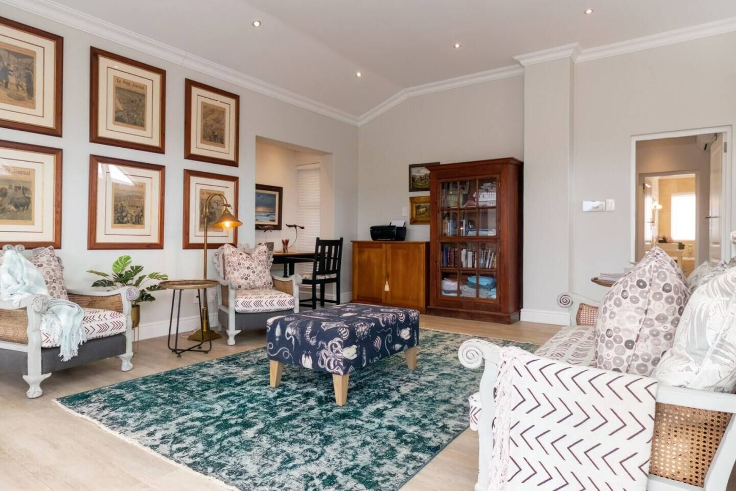 Villa Armonia | Grotto Beach | Large Deck W Pool - Hermanus