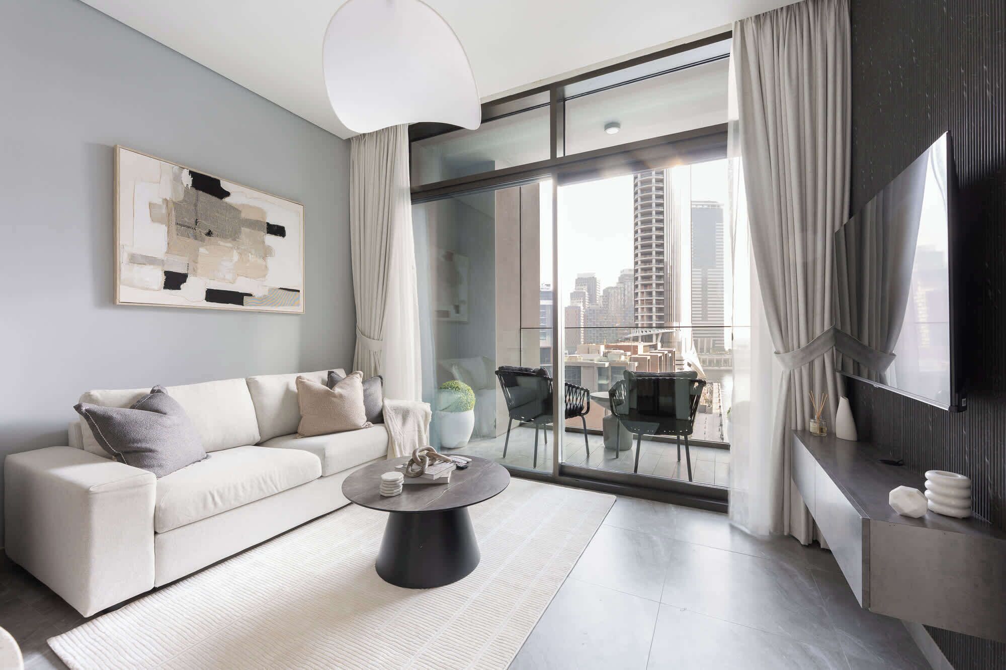 Free Housekeeping Visits During Your Stay - Stayshort - Business Bay Sleeps 4 With City & Water Views! - Dubai