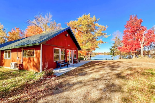 Long Lake Cabin W/ Fire Pit & Outdoor Games! - Minnesota
