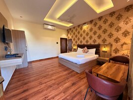 Secretária, secretária adequada para computadores portáteis