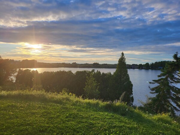 Motel Du Lac Rond - ケベック