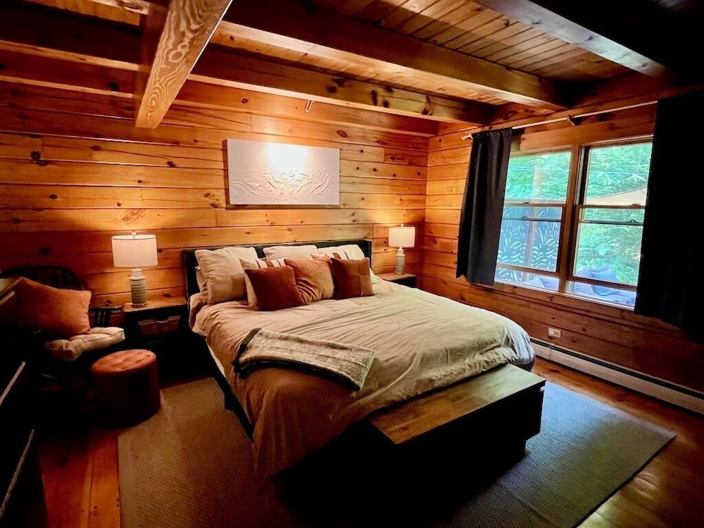 Perfect Vermont Log Cabin - Footsteps from the famous Battenkill River ...