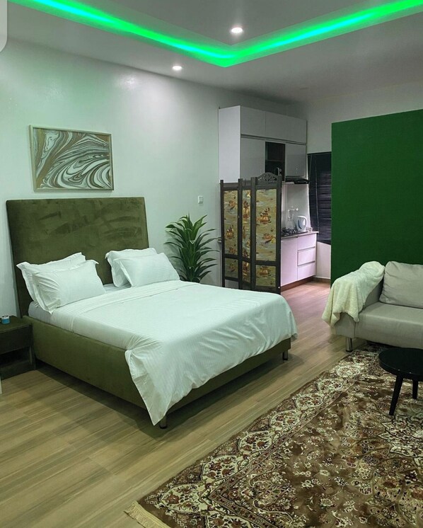 Apartamento de Luxo, varanda, Vista para a cidade | Secretária, secretária adequada para computadores portáteis