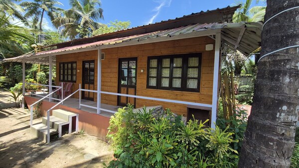 Furtados Beach Cottages - Colva