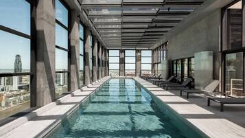 Piscina externa sazonal