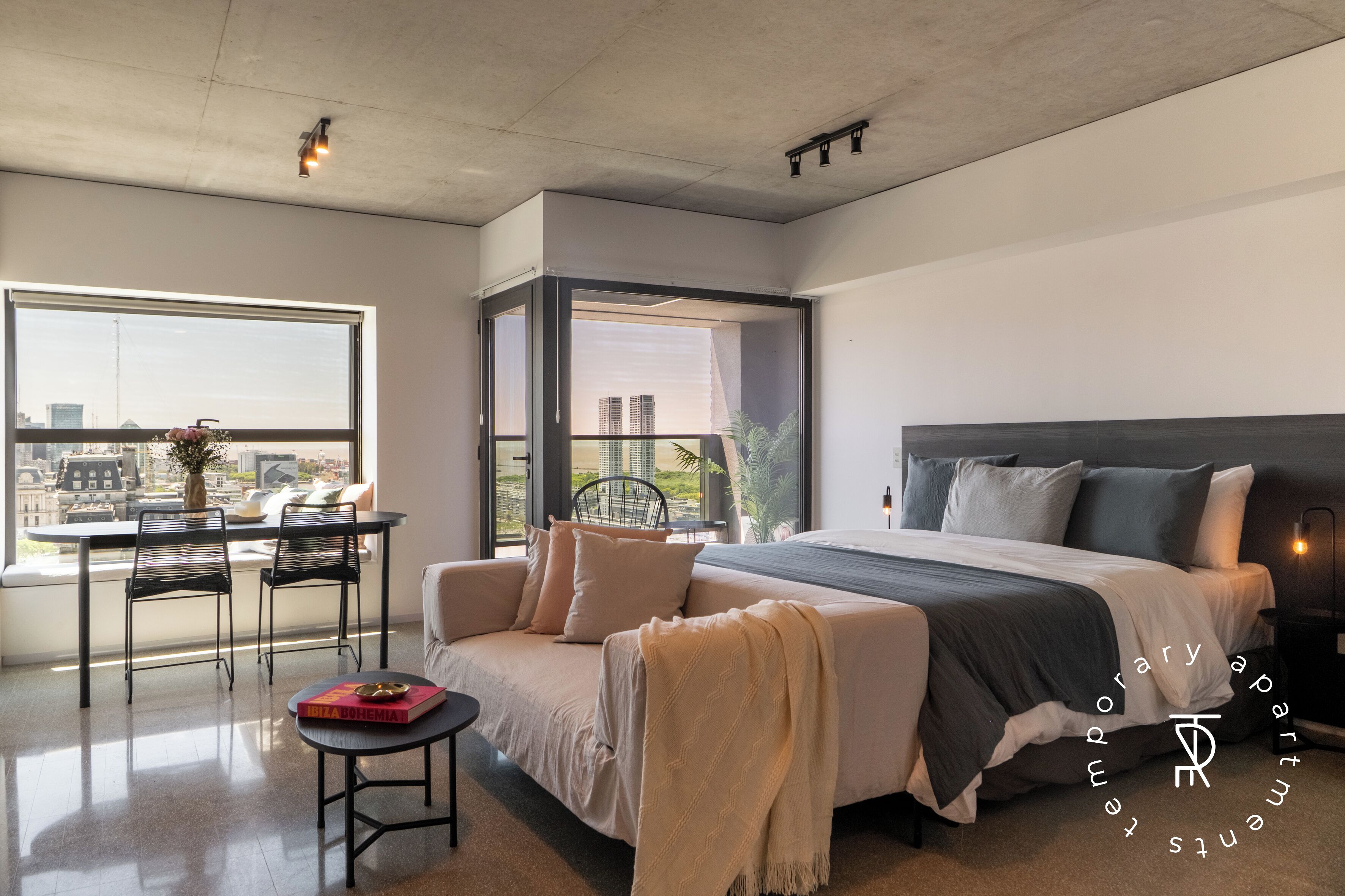 Estúdio (Plus) | Cofres nos quartos, Wi-Fi de cortesia, roupa de cama