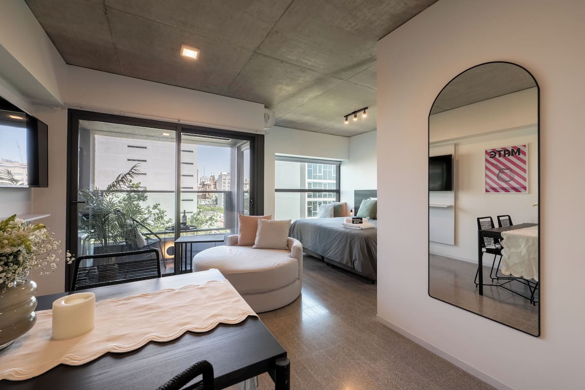 Estúdio standard | Cofres nos quartos, Wi-Fi de cortesia, roupa de cama