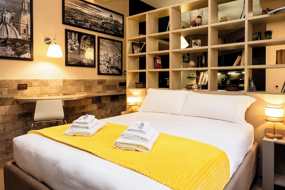 Andy Home - Studio Apartment, Sleeps 2 - Rome | Vrbo