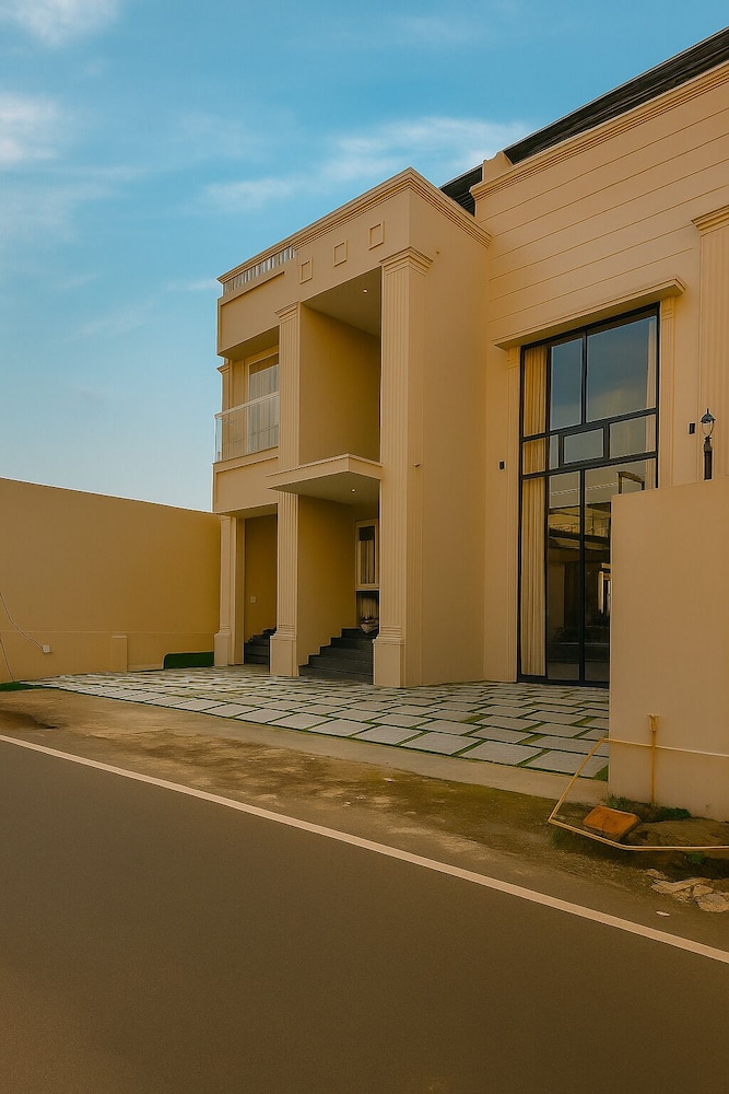 Coastal Echoes Inn - Kochi