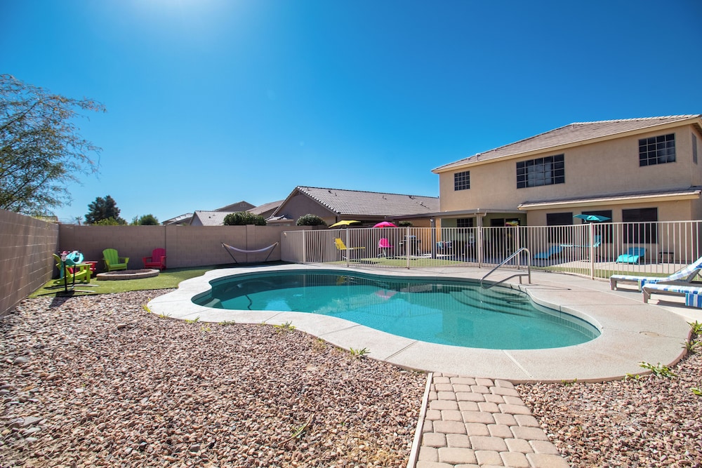 Casa Alessia 4br Home & Heated Pool - Casa Grande