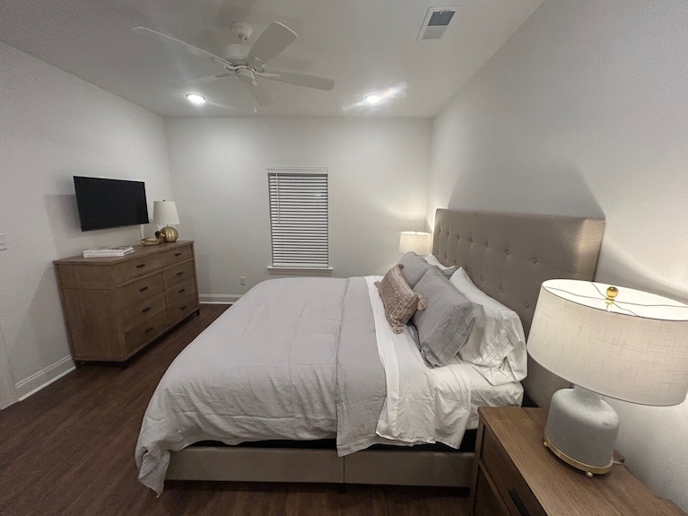 Has Power & H2o-oxford Townhome, 3 Master Suites, Minutes To Campus & Square! - Oxford, MS