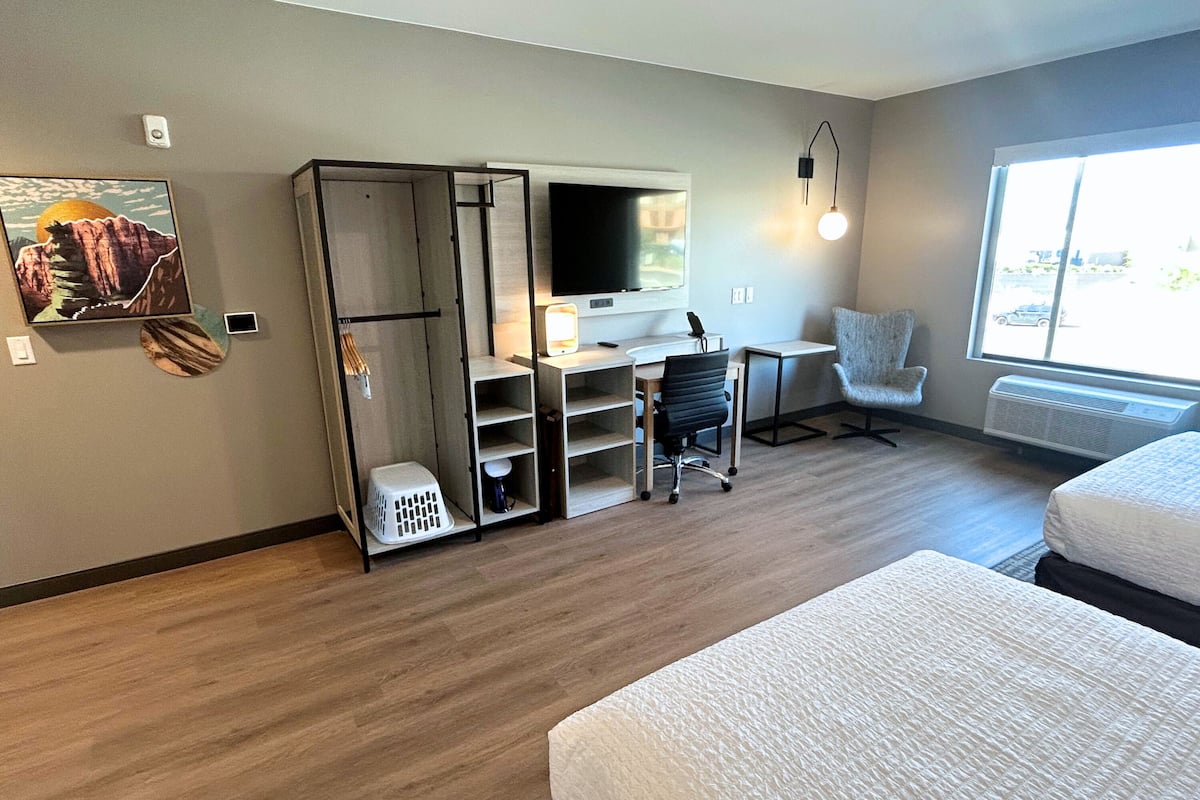 Quarto standard, 2 camas Queen, cozinha americana | Ferros/tábuas de passar roupa