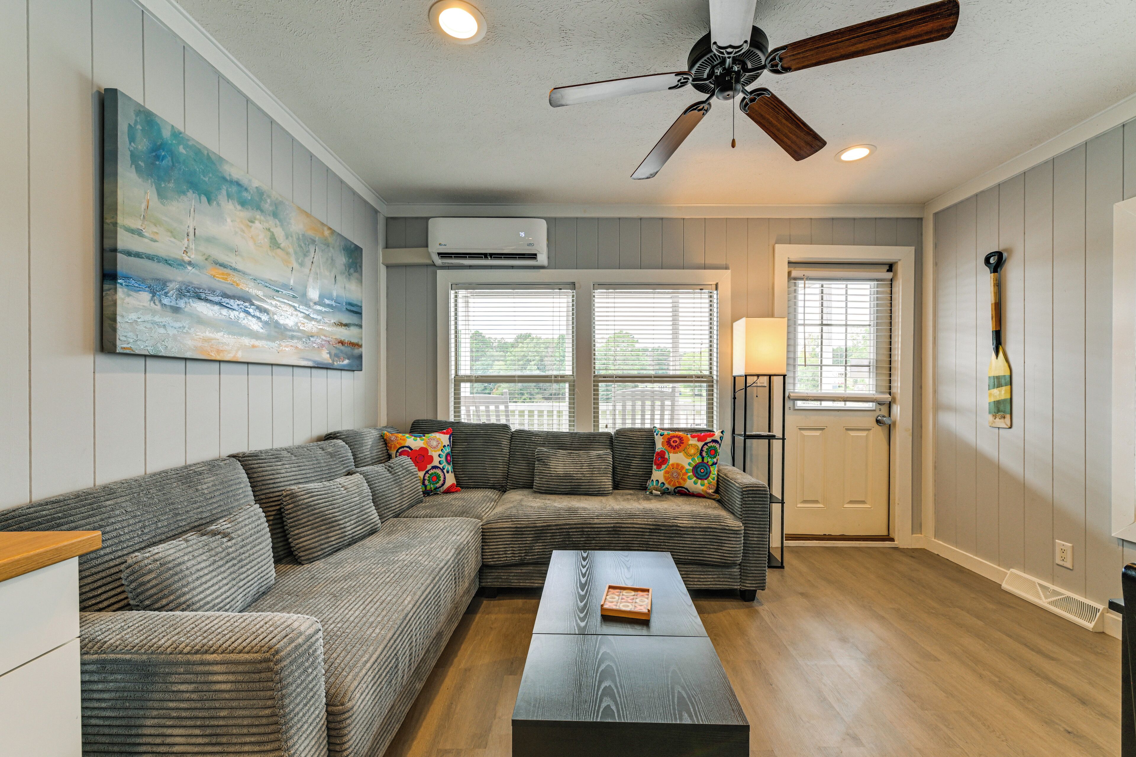 Waterfront Living & Resort Perks! Lake Norman Stay - Blue Ridge Mountains