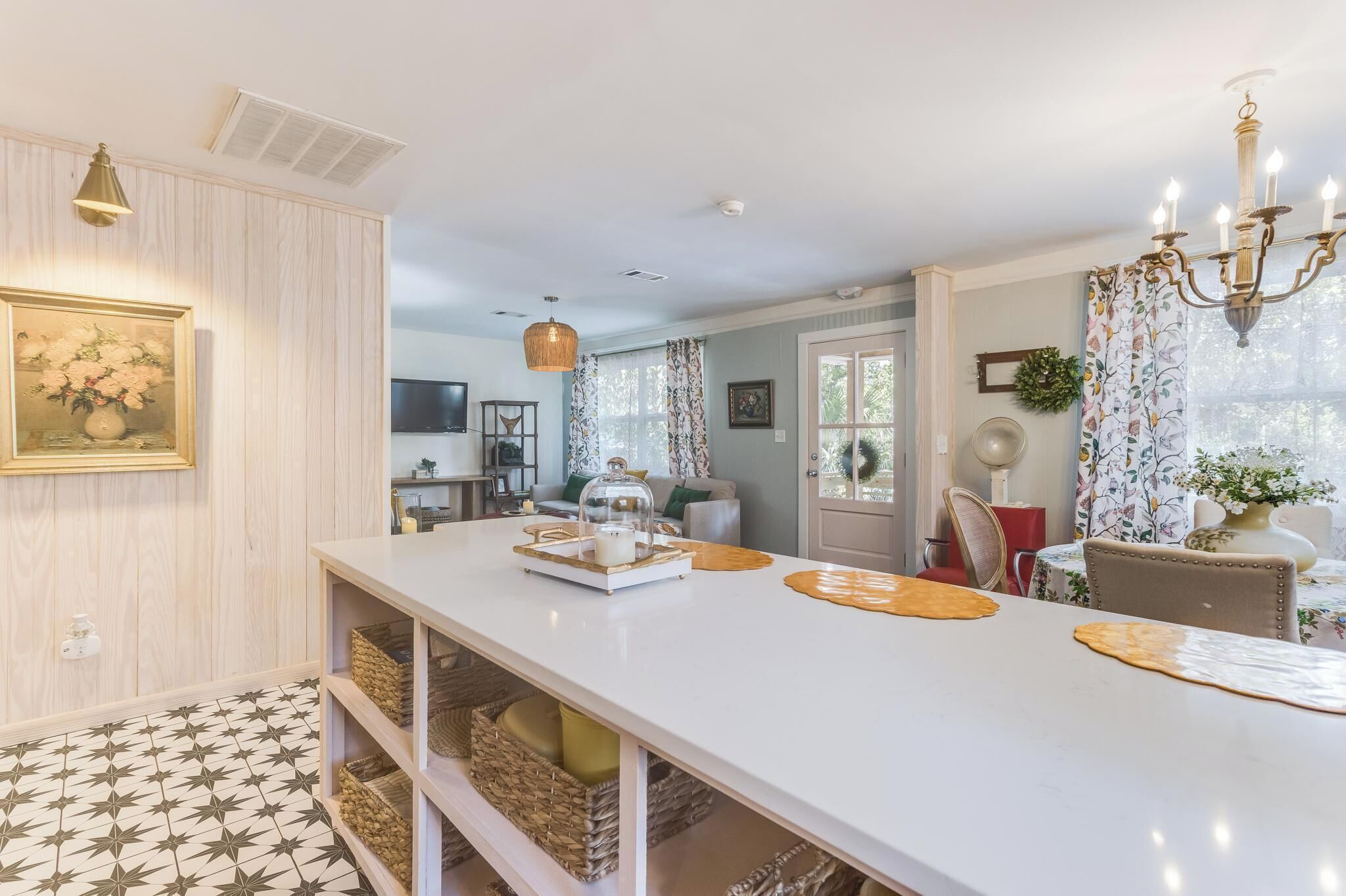 The Disco Mermaid, A Newly Renovated Retro Cottage In Downtown Ocean Springs. - Biloxi, MS