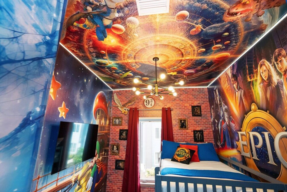 Luxury 5 Bed 4 bath With Fun Disney Themed Rooms - Four Corners | Vrbo