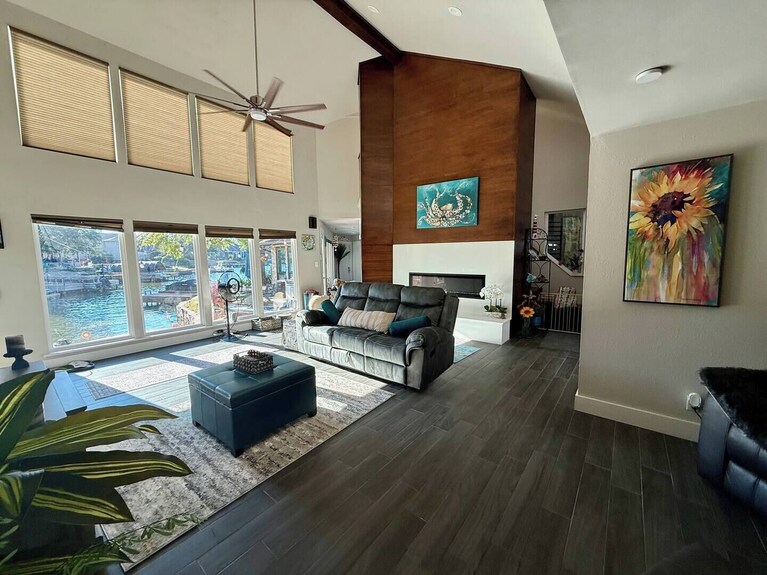 Waterfront Home W/ Private Pool, Spa And Golf Cart. Time To Get Away And Play - Willis, TX