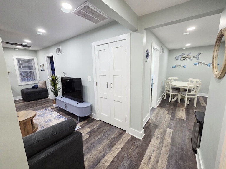 Charlie`s By The Bay #3 - Michigan