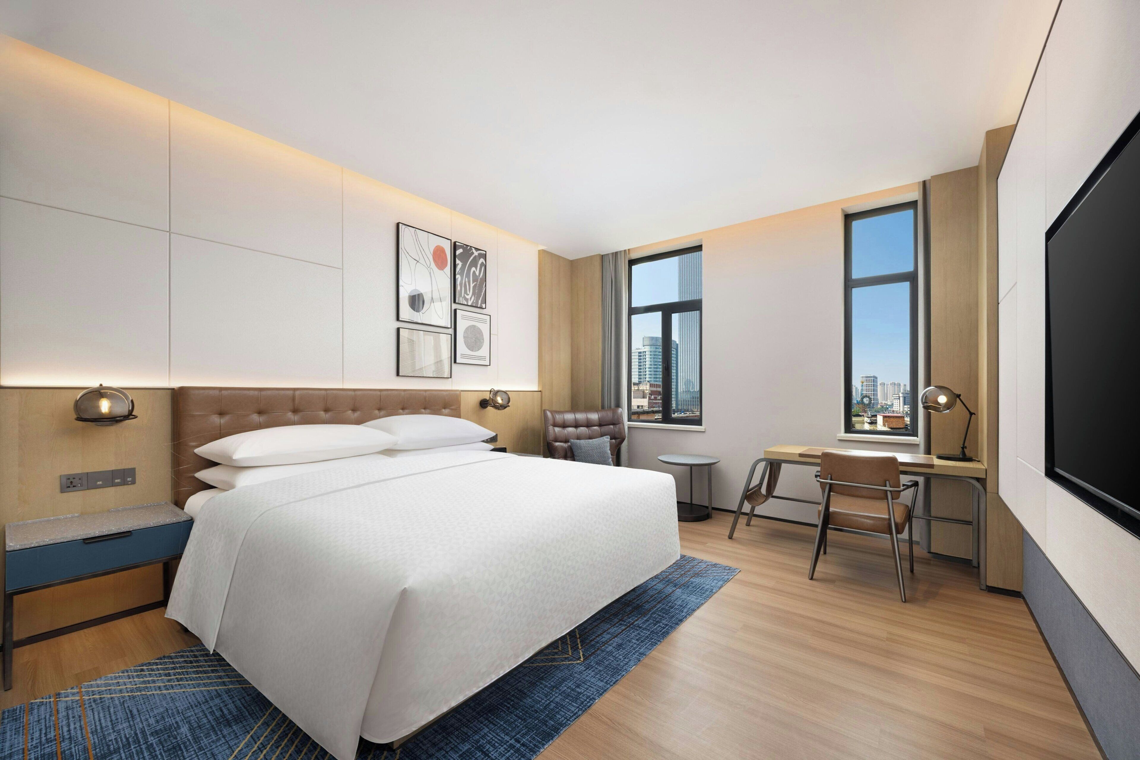 Quarto Comfort, 1 cama king-size, fumadores, Vista para a cidade | Roupa de alta qualidade, minibar grátis, cofre no quarto 