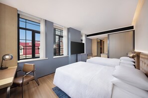 Quarto Comfort, 2 camas de casal, Vista para a cidade | Roupa de alta qualidade, minibar grátis, cofre no quarto 