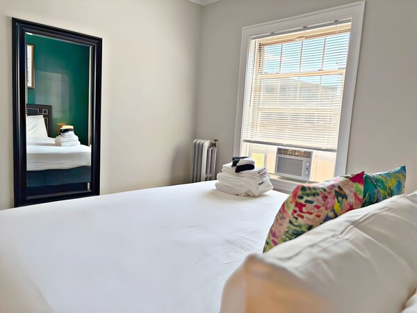 Perfectly Located 1br - Hinman D2 - Glencoe, IL