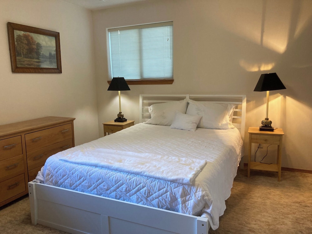 Netarts! Scenic 3 Capes! Spacious & Pet Friendly! - Netarts | Vrbo